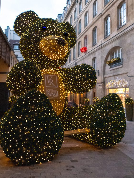 Découvrir Le Village Royal à Paris 8ème - Tours et culture