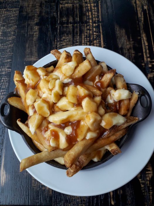 Recette de la poutine Québec - Tours et culture